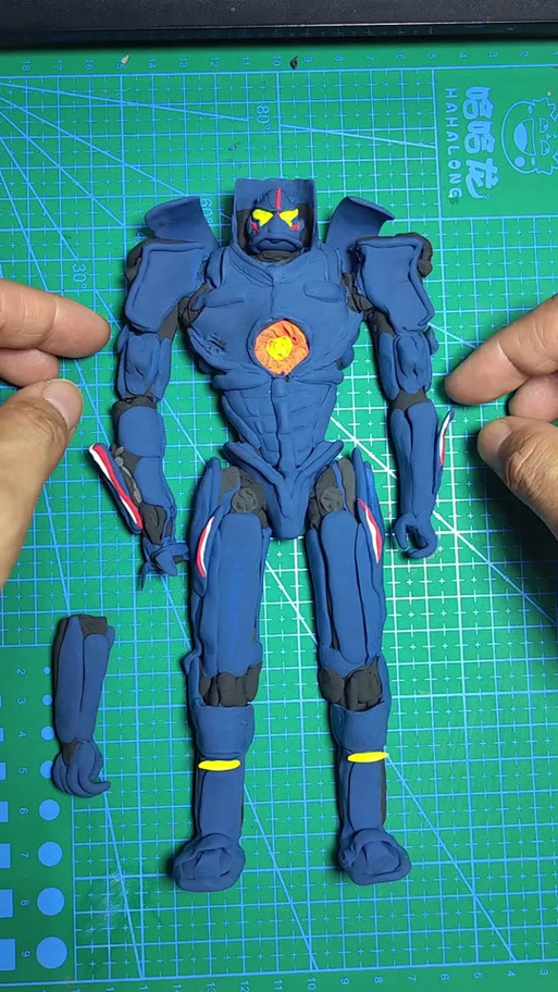 橡皮泥做环太平洋战甲