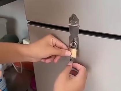 冰柜怎么上锁截图