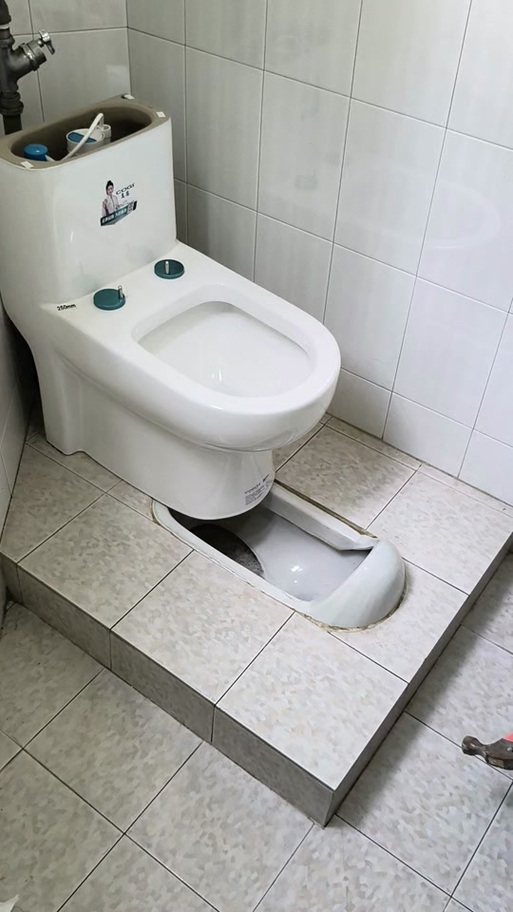 马桶蹲改坐便器图标