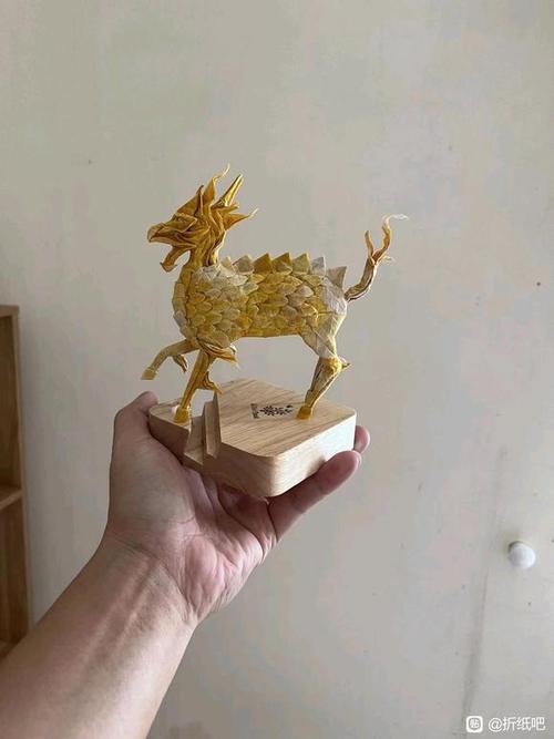 高级折纸麒麟图标