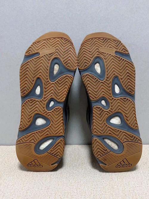 yeezy火山鞋图标
