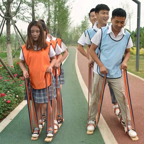 齐心协力大脚板游戏截图