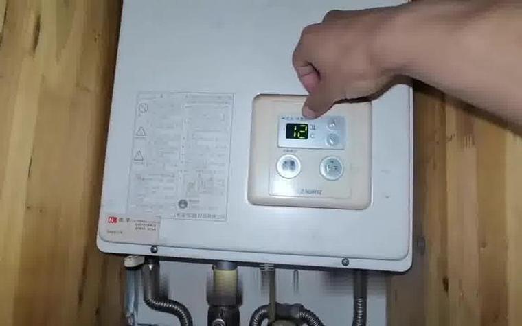 能率热水器老是跳11没热水截图