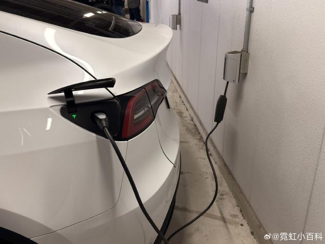 特斯拉原装随车充图标