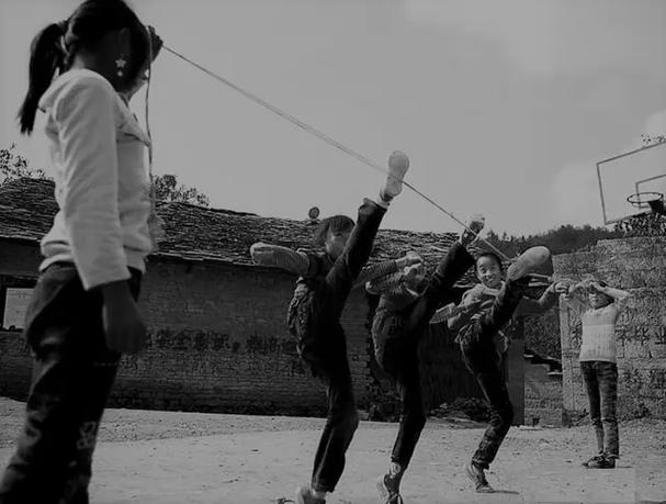 cf爆破无声跳箱子图标