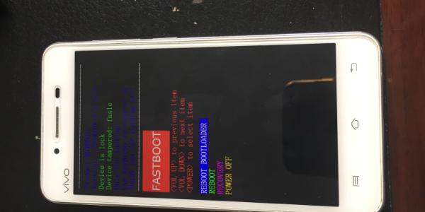 一直卡在fastboot界面图标