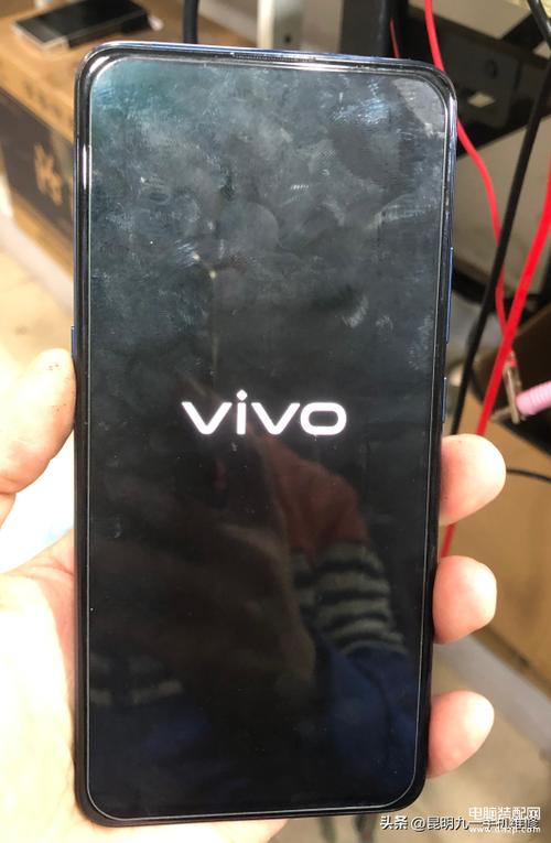 vivox20摔成黑屏有声音