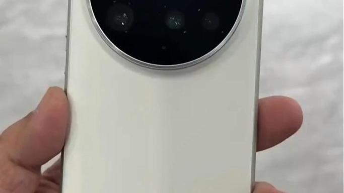 小米手机有2k屏幕吗图标