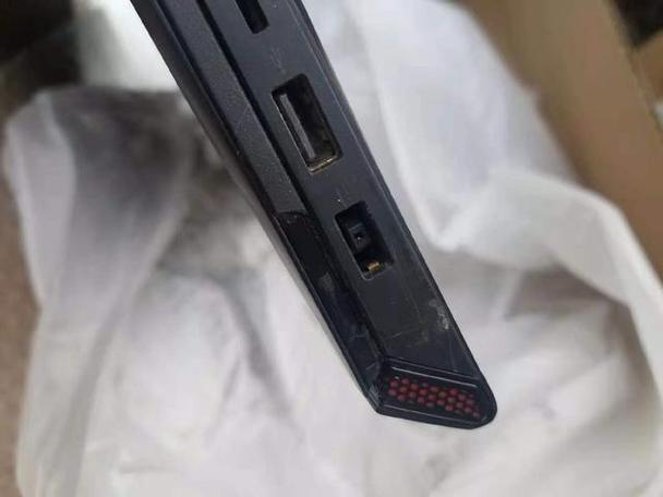 电脑后壳摔坏了怎么办截图