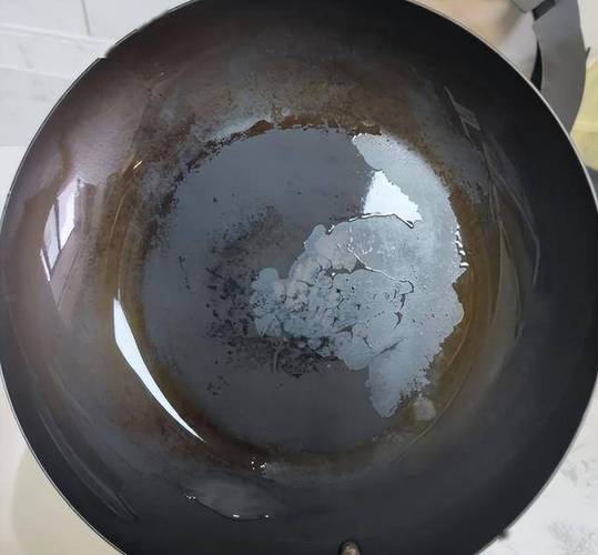 铁锅烧焦的气味有毒吗图标