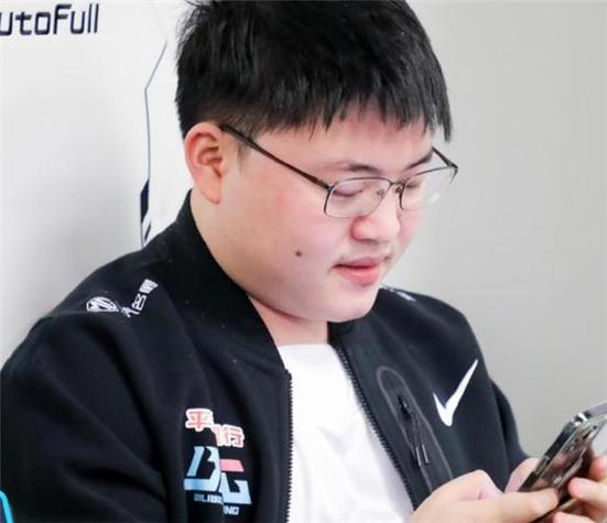 uzi叫什么图标