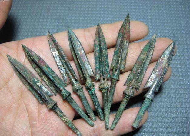 箭射入石头典故图标