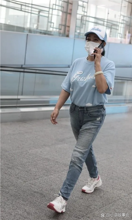 70岁老人穿的牛仔裤图标
