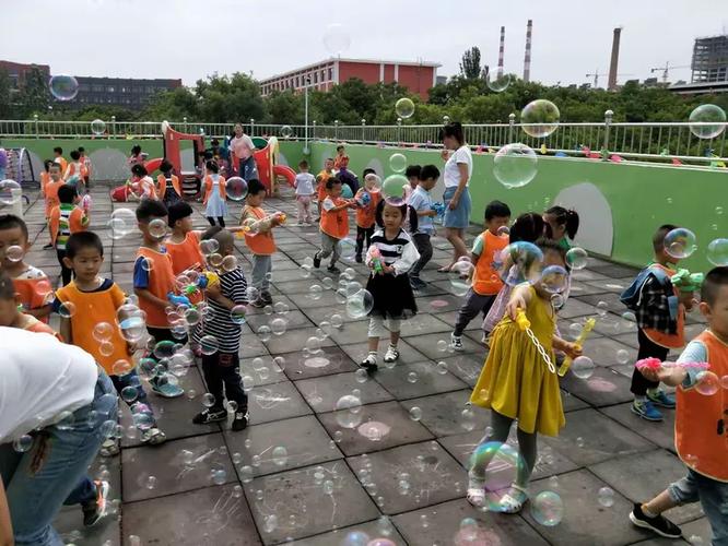 幼儿园大泡泡小泡泡游戏图标