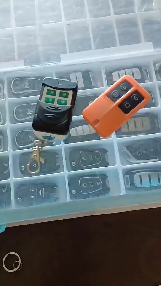 配汽车遥控钥匙附近图标