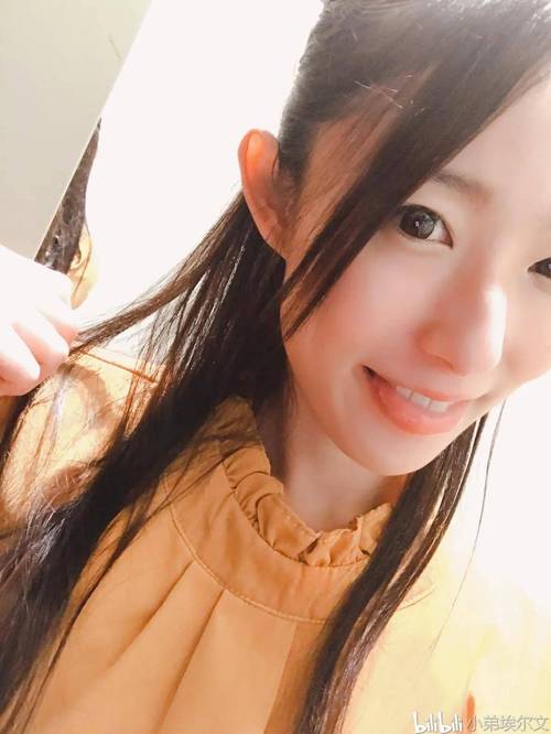 甜冲杏梨图标