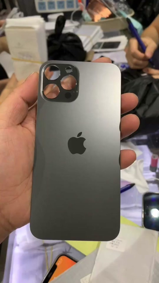 苹果手机后盖都是玻璃吗截图