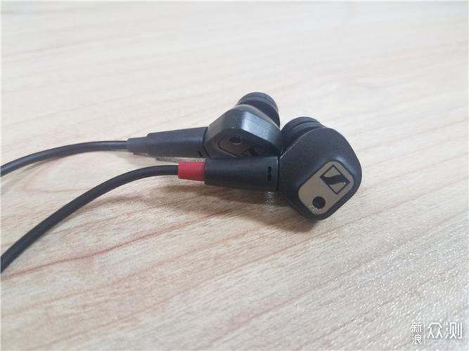 beast耳机只有一边有声音图标