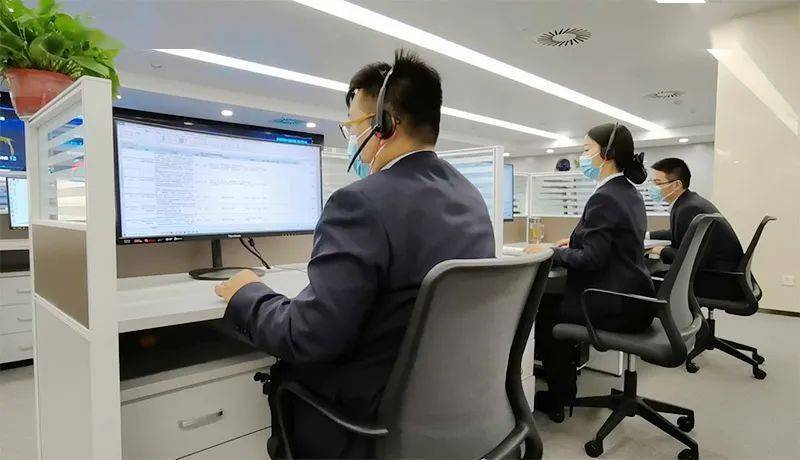疾控中心24小时人工服务图标