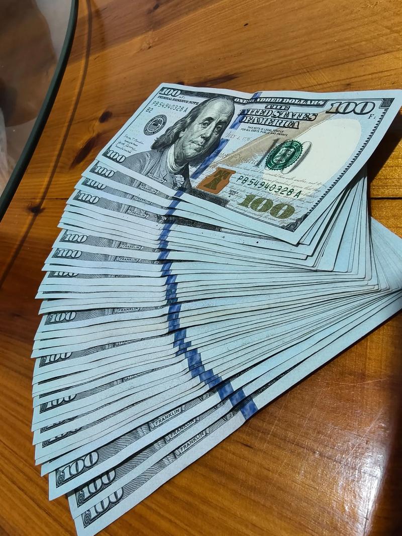 怎么在银行换外币现金图标
