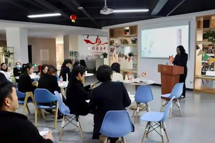 在美容学校学美容得多久学费多少图标