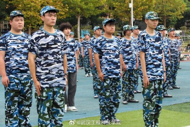 军训口令怎么喊全部截图
