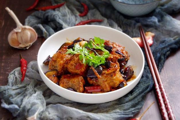 茄子和鱼可以一起吃吗图标
