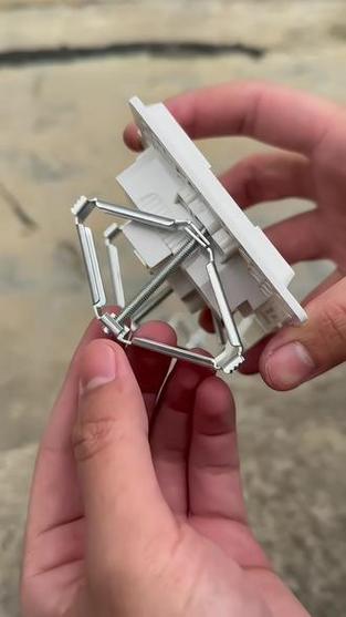 插座暗盒固定器图标