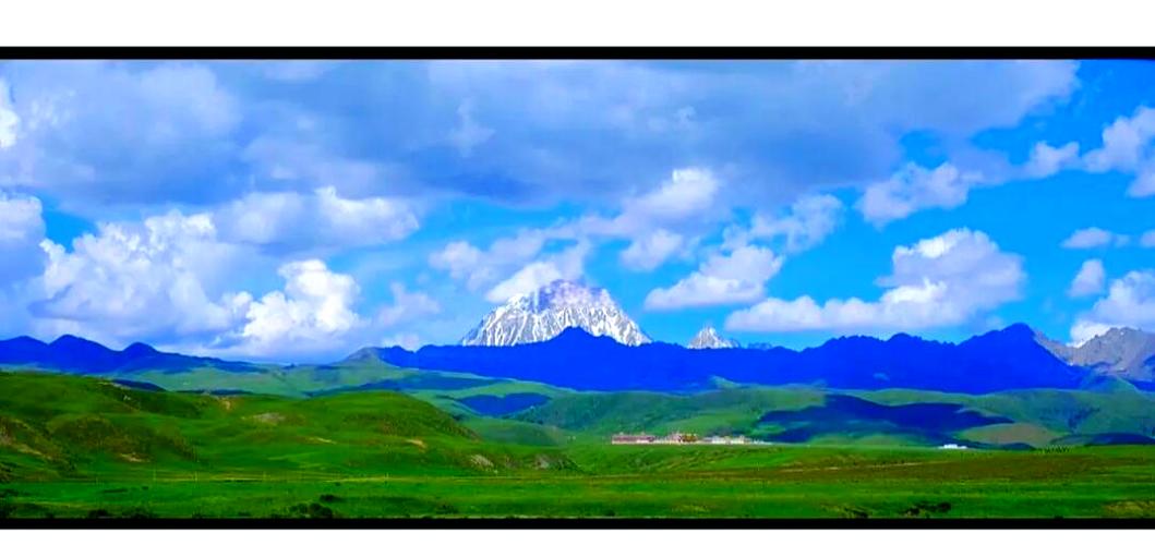 塔公草原看到的雪山是什么山图标
