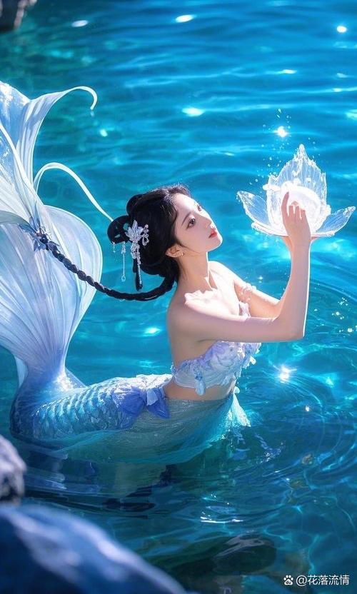 小姐姐穿上美人鱼图标