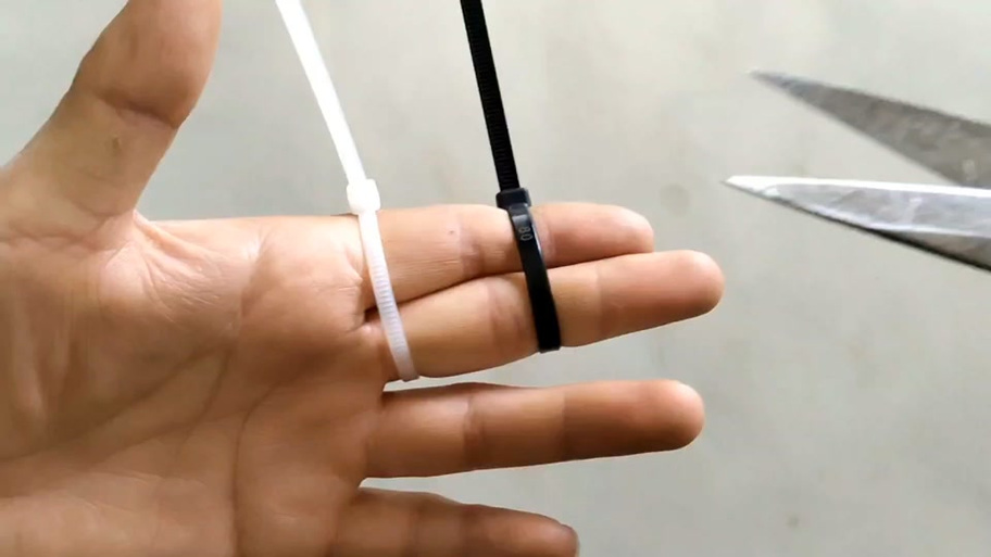 扎带怎样快速解开