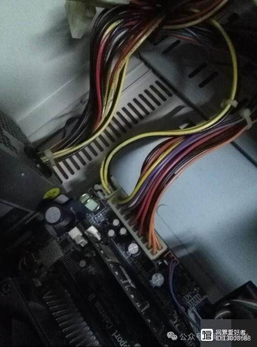 电脑拔掉电源重插才能开机