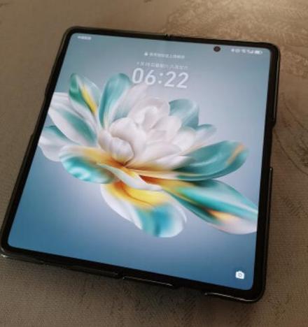 可以折叠的智能手机截图