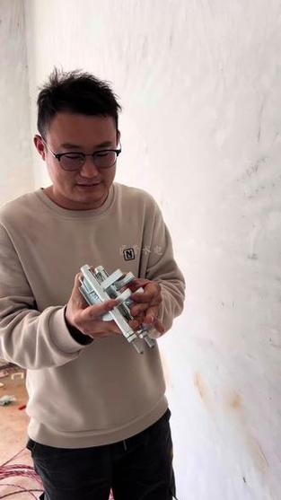 水电工拉线神器图标