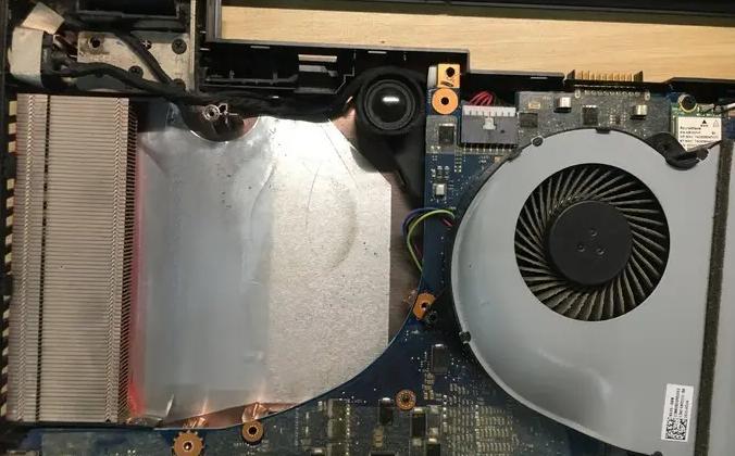 笔记本一打开风扇就转很大声游戏截图