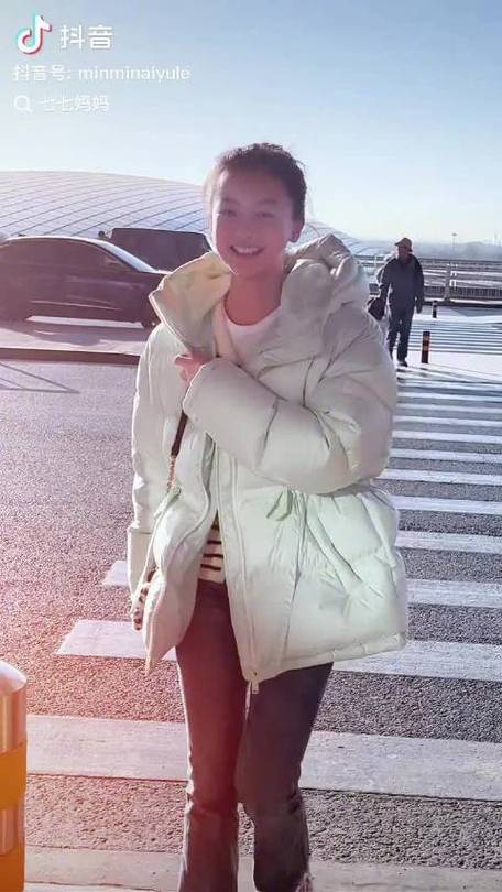 七七vlog视频缩略图