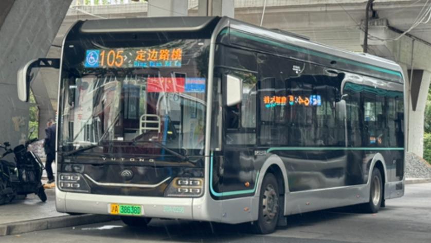 上海宇通纯电动公交车缩略图