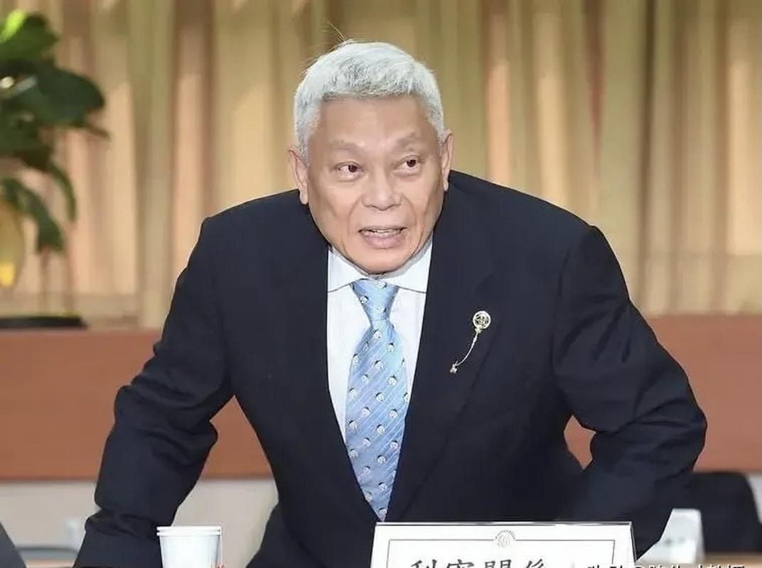 台湾中天电视老板是谁