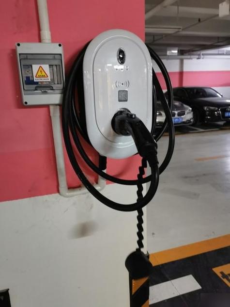 充电桩亮红灯是怎么回事图标