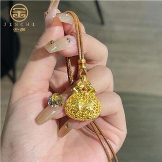 黄金福袋应该带哪只手图标