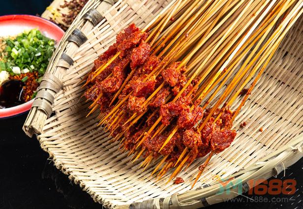 斗城老妈牛肉串串加盟费图标