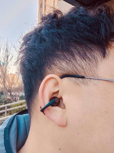 蓝牙耳机戴在耳朵上总会掉截图