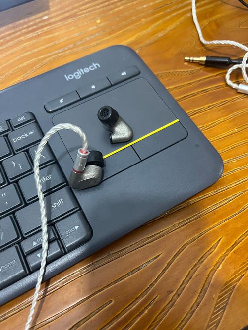 tws耳机右耳没声音图标