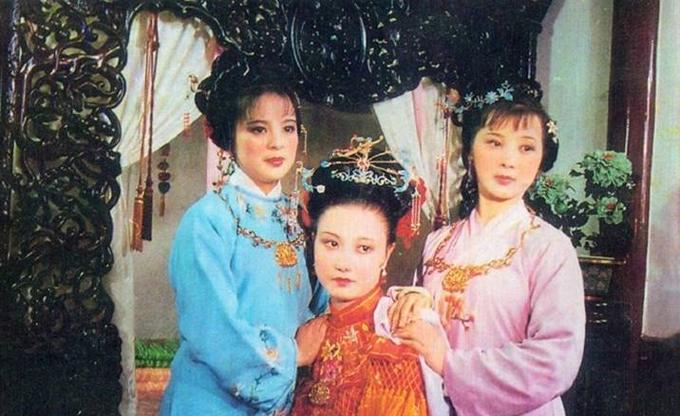 末世女穿贾迎春截图