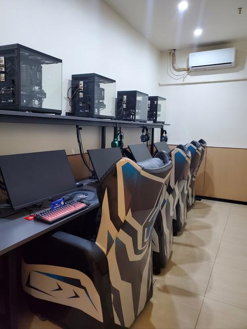 和平精英游戏工作室截图
