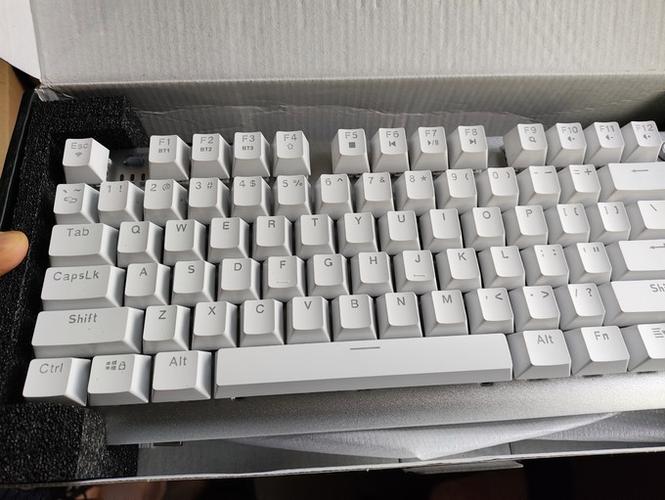 无线键盘亮红灯截图