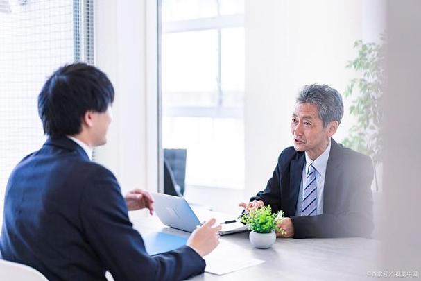 老总夸我低调的回复图标