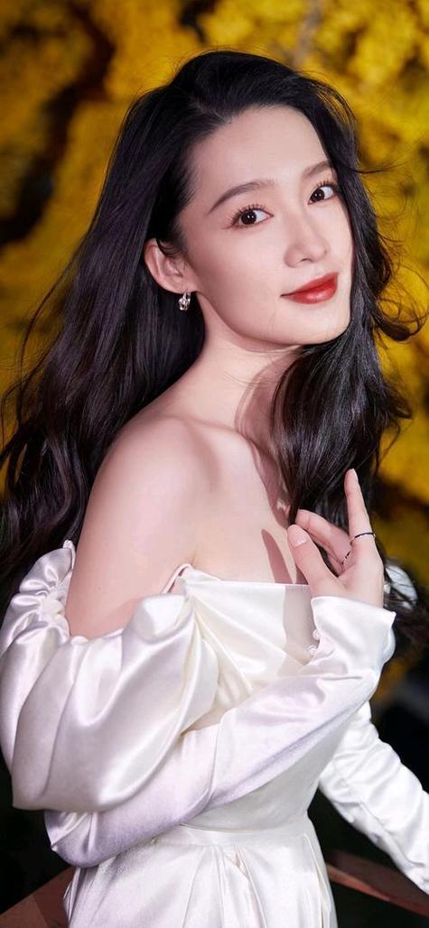 李沁的个人资料缩略图