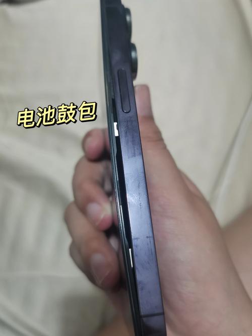 手机电池鼓包不用会爆炸吗截图