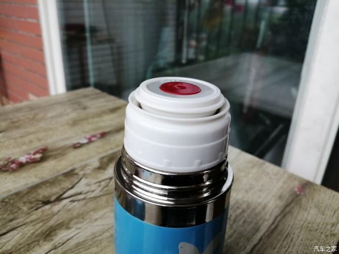 按压式保温杯倒不出水图标